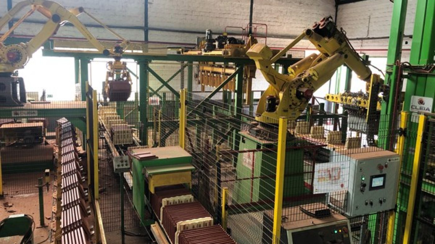Three New Robots for the Roof Tile plant in Kanjiza